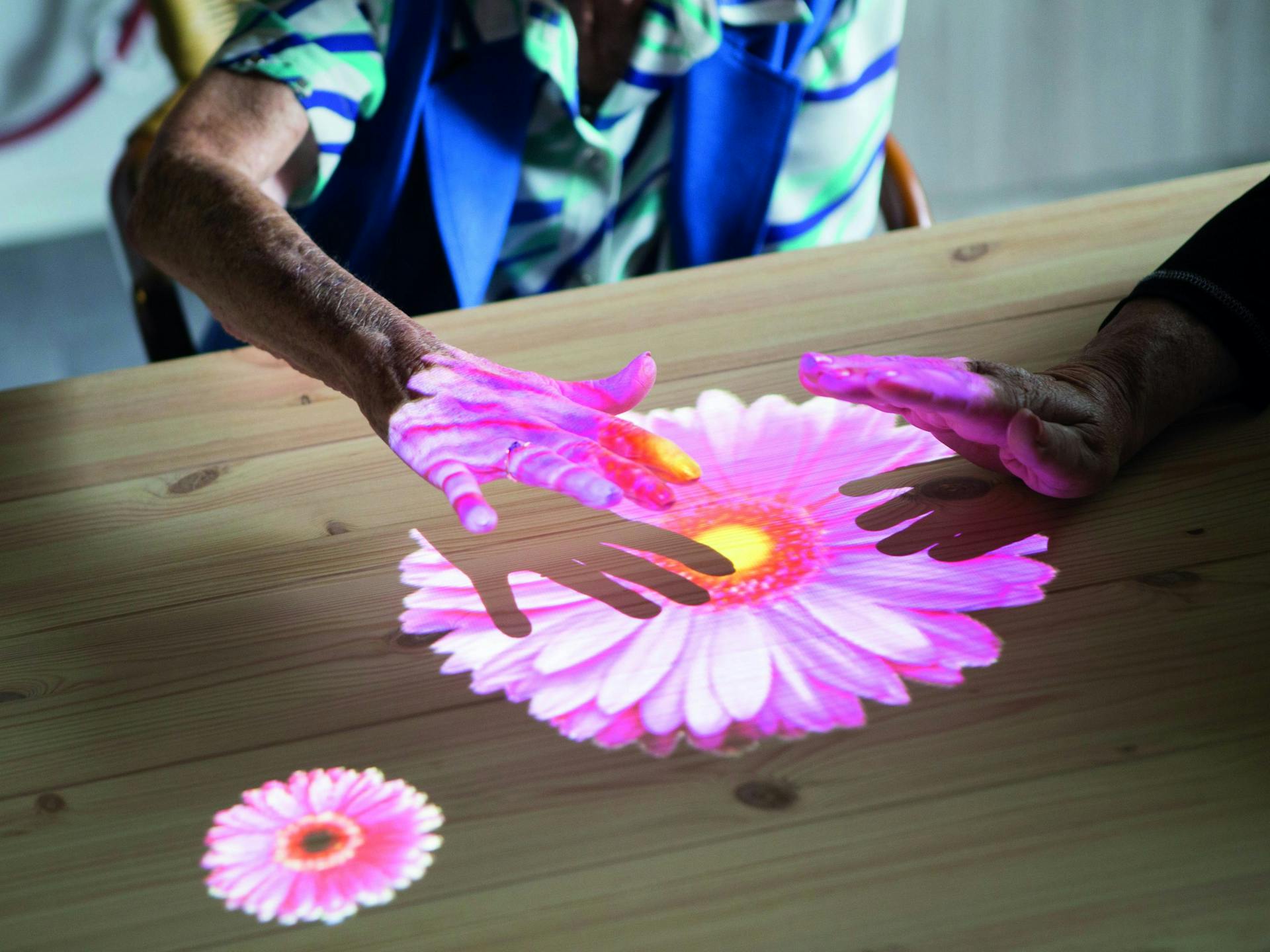 Tovertafel for seniors with dementia | Tover