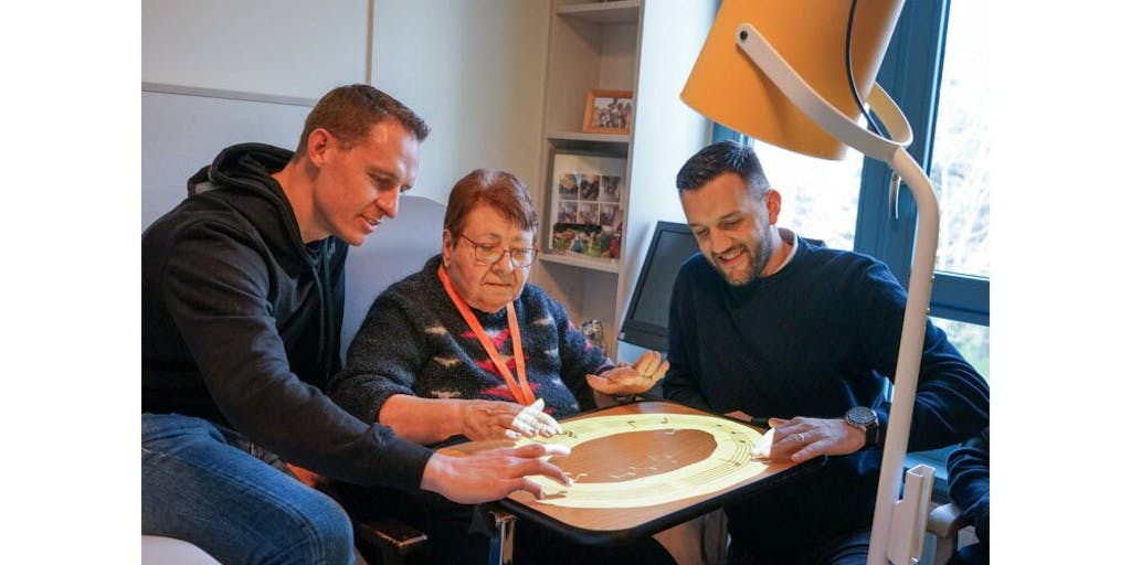 Tovertafel Pixie : une table magique contre l’isolement | Tover